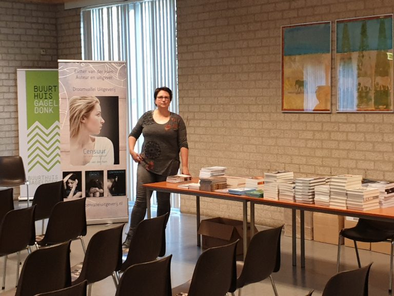 Wat doet een uitgever? Tien stappen tot jouw boek.